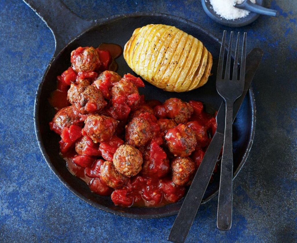 POTATO MEATBALLS BLENDED WITH HALLOUMI CHEESE RECIPE – Jora Jora